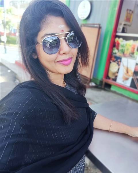 PHOTOS: தோழியை நினைவுகூர்ந்த பாண்டியன் ஸ்டோர்ஸ் மீனா.. வருந்தும் ரசிகர்கள் | pandian stores ...