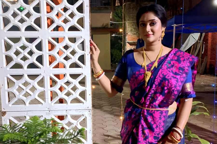 সাদা লাল পাড় শাড়িতে অনন্যা শতাব্দী, টেলি অভিনেত্রীর মিষ্টি হাসিতে বিভোর অনুগামীরা | Televison ...