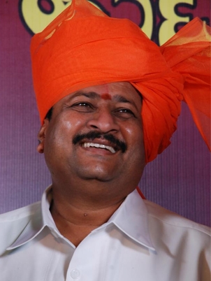 Basangouda Patil Yatnal: Age, Biography, Education, Wife, Caste, Net ...