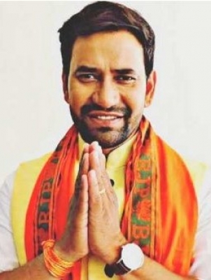 Dinesh Lal Yadav Family