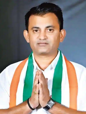 Paresh Dhanani: Age, Biography, Education, Wife, Caste, Net Worth ...