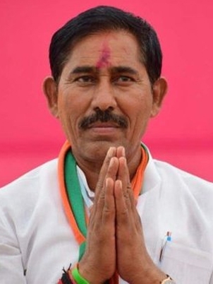 Suresh Dhakad: Age, Biography, Education, Wife, Caste, Net Worth & More ...